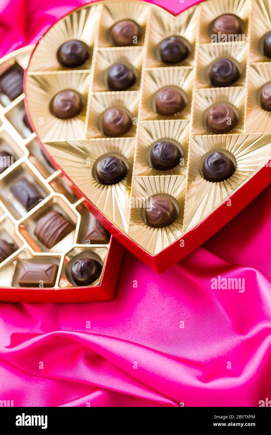 Smooth chocolates hi-res stock photography and images - Alamy
