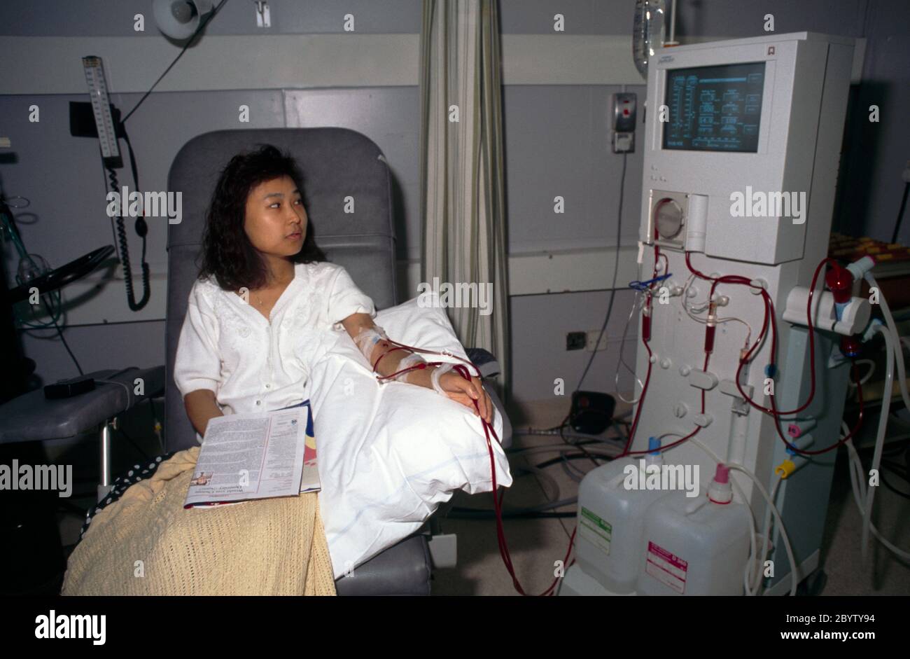 Computerised Dialysis Machine - Athin Drake Willock System 1000 Woman ...