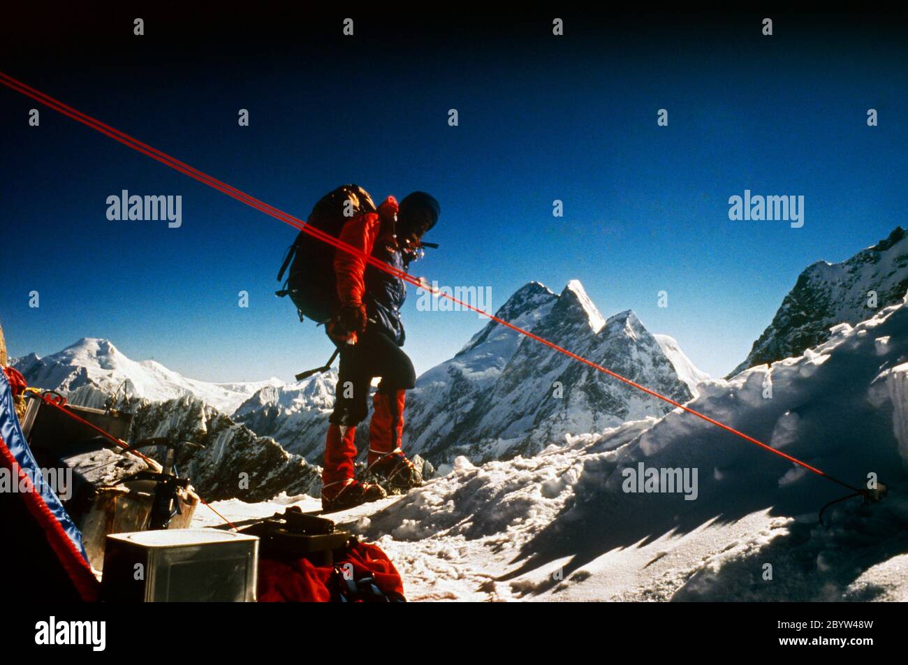 Climbing k2 hi-res stock photography and images - Alamy