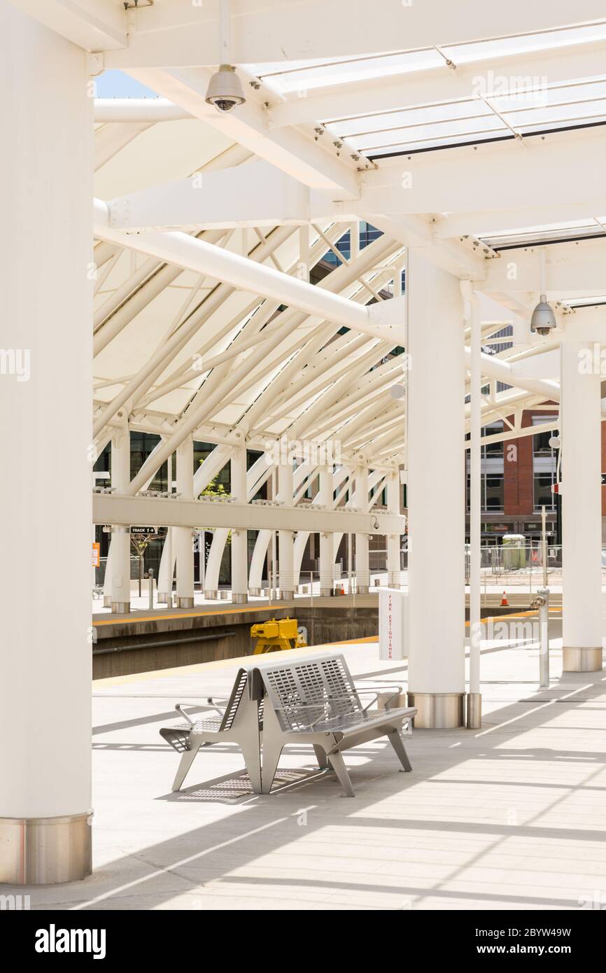 Temporary train platform hi-res stock photography and images - Alamy