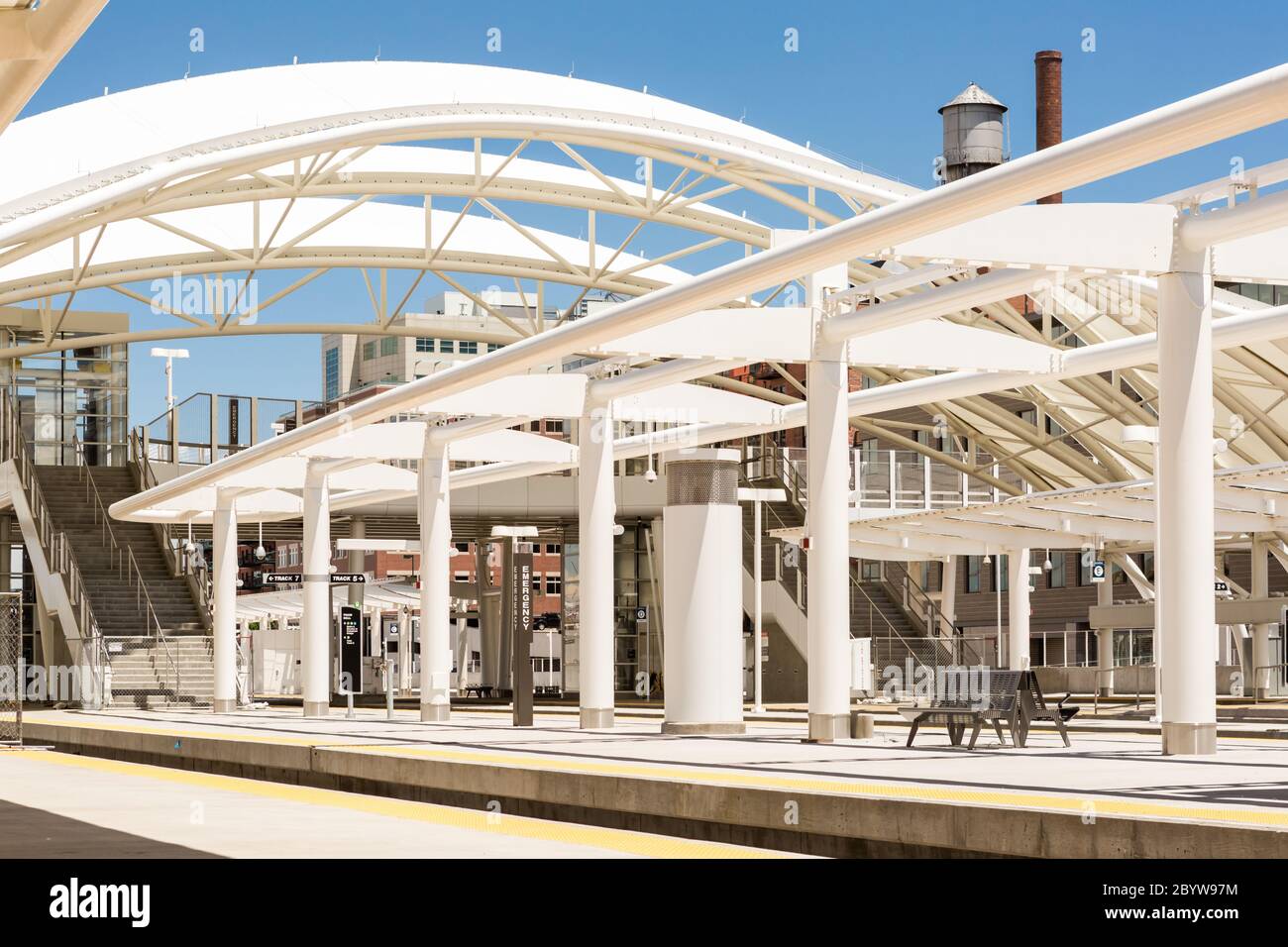Temporary train platform hi-res stock photography and images - Alamy