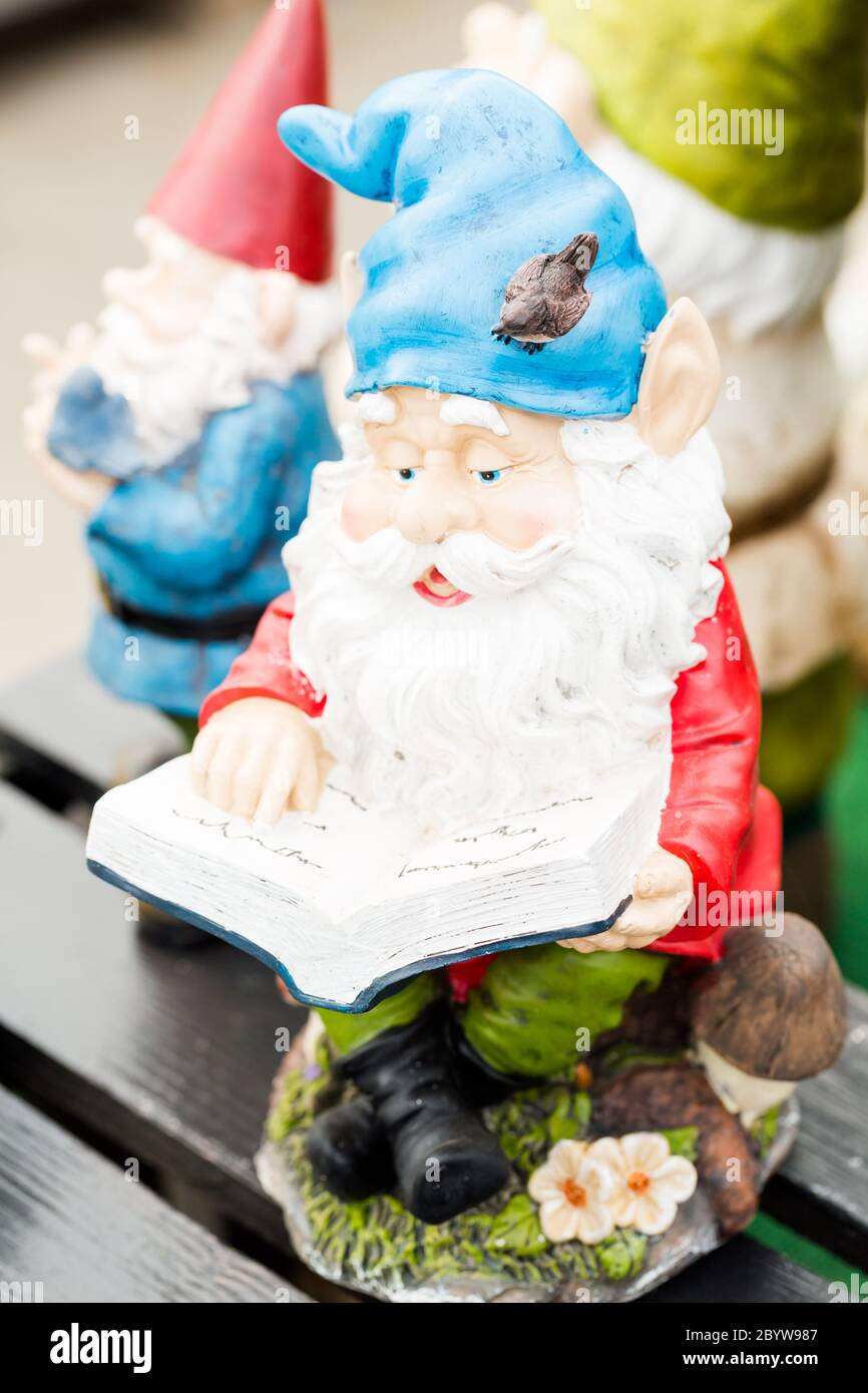 Garden gnome red pointy hat hi-res stock photography and images - Alamy