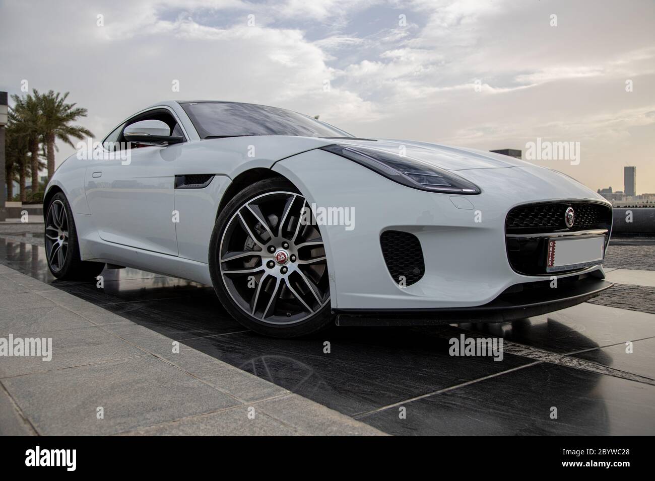 Jaguar f type v8s convertible hi-res stock photography and images - Alamy