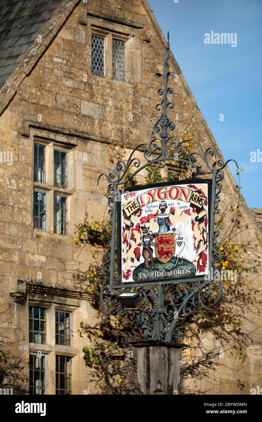 Lygon arms hotel sign accommodation hi-res stock photography and images ...