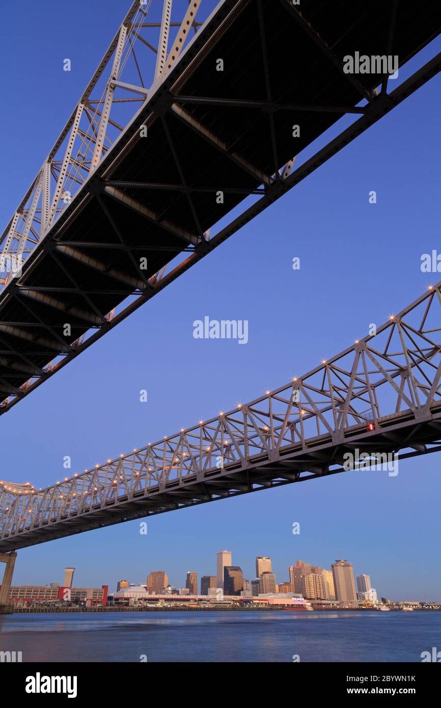 Crescent City Connection Bridge, New Orleans, Louisiana, USA Stock ...