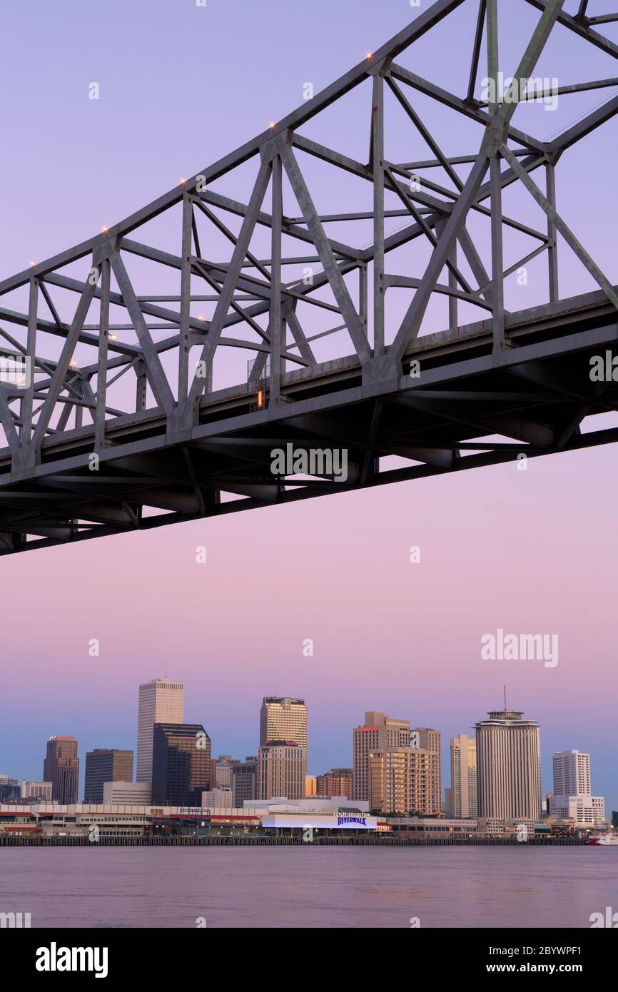 Crescent City Connection Bridge, New Orleans, Louisiana, USA Stock ...