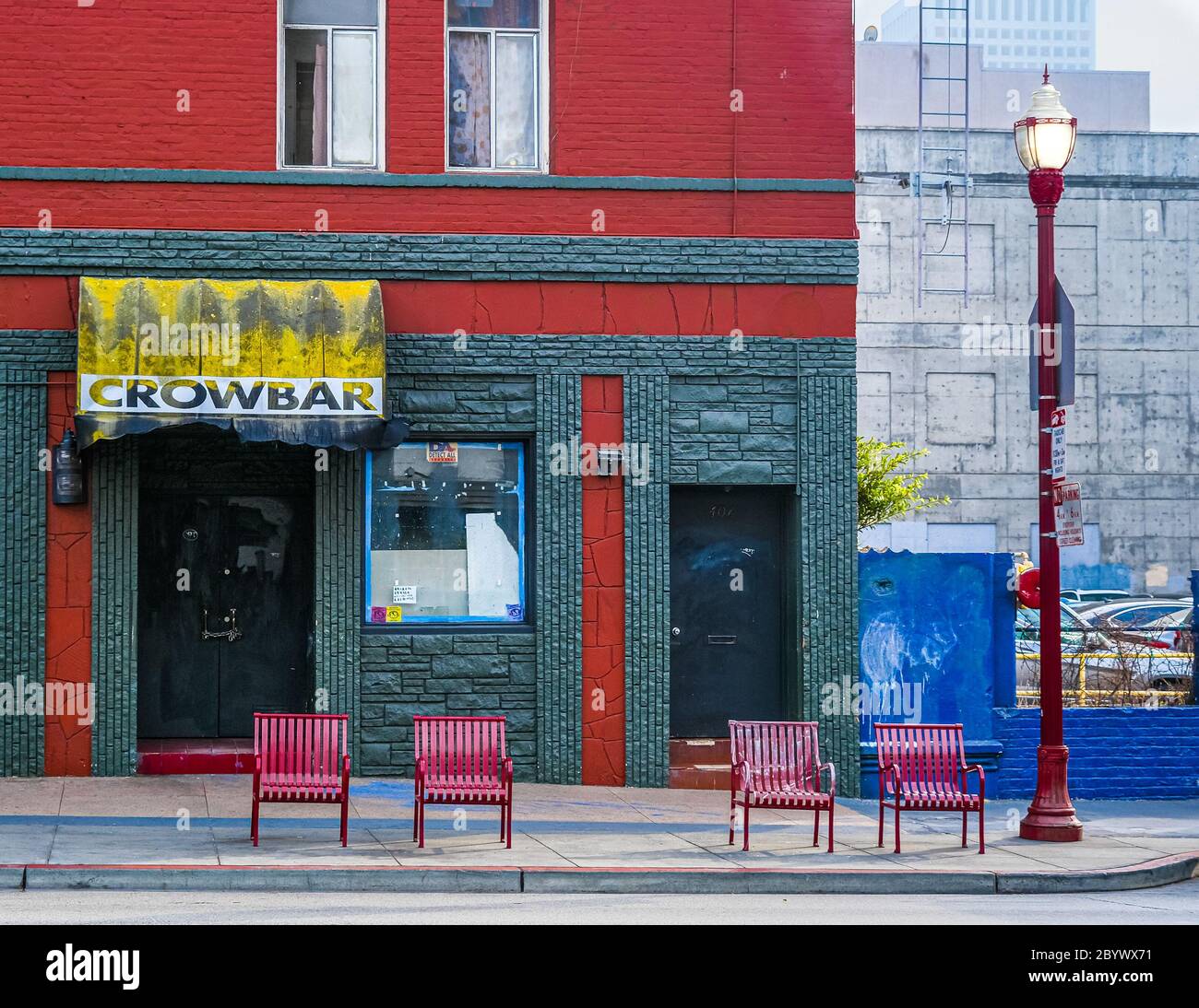 Crowbar hi-res stock photography and images - Alamy