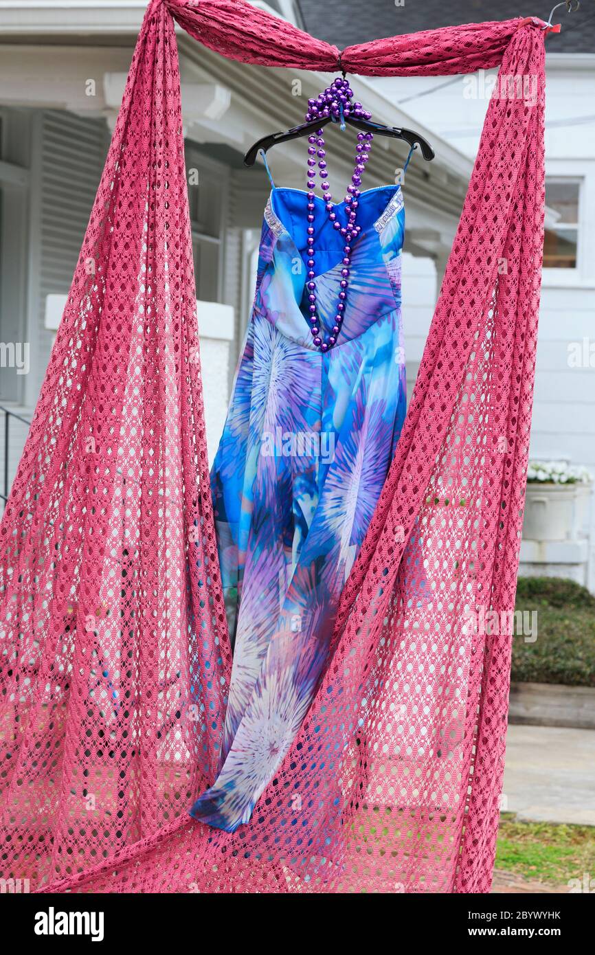 New orleans magazine street shopping hi-res stock photography and ...