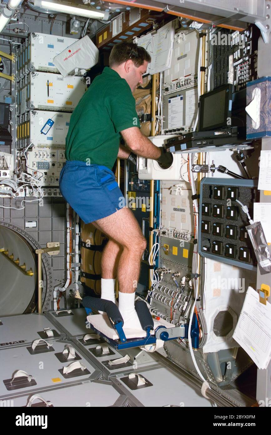 Astronaut john blaha hi-res stock photography and images - Alamy