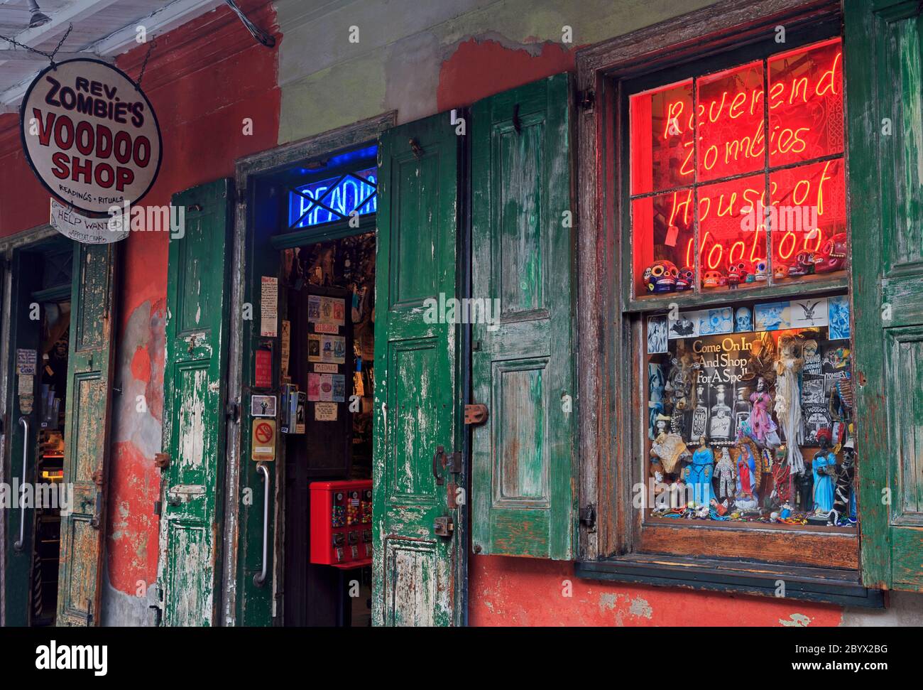 Reverend zombies house of voodoo hi-res stock photography and images ...