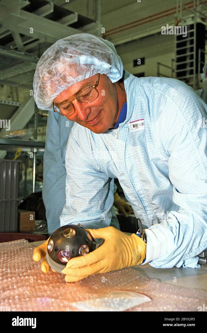 Sts 88 mission hi-res stock photography and images - Alamy