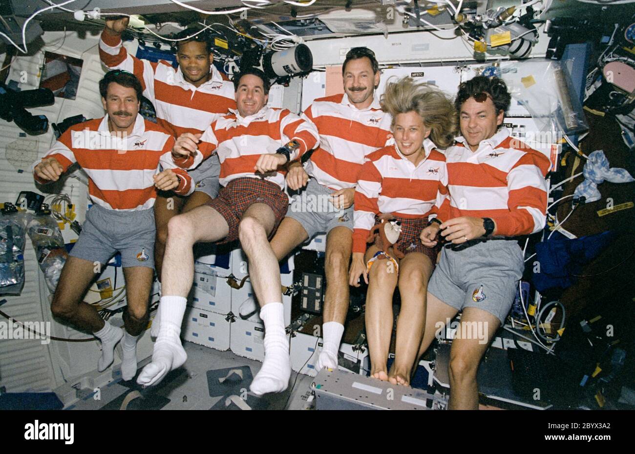 Sts 85 astronaut hi-res stock photography and images - Alamy