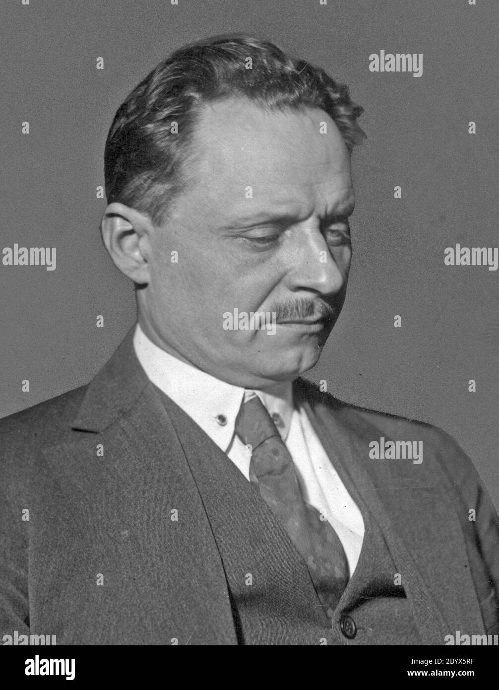 Edward loth hi-res stock photography and images - Alamy