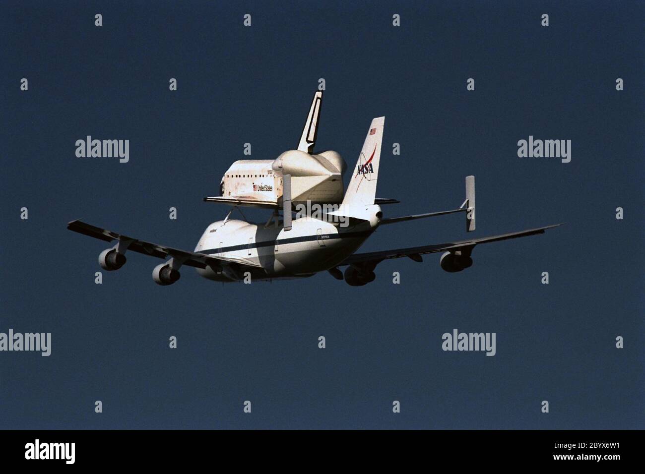 KENNEDY SPACE CENTER, FLA. -- The orbiter Atlantis, riding atop the ...