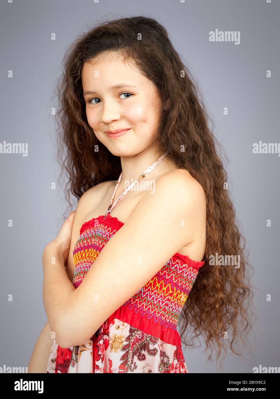 Light brown skin girl hi-res stock photography and images - Alamy