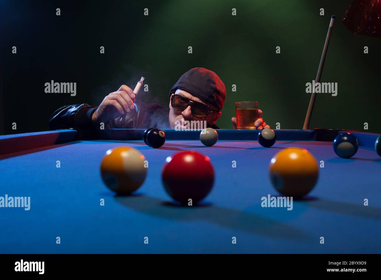 Smoking man alcohol hi-res stock photography and images - Alamy