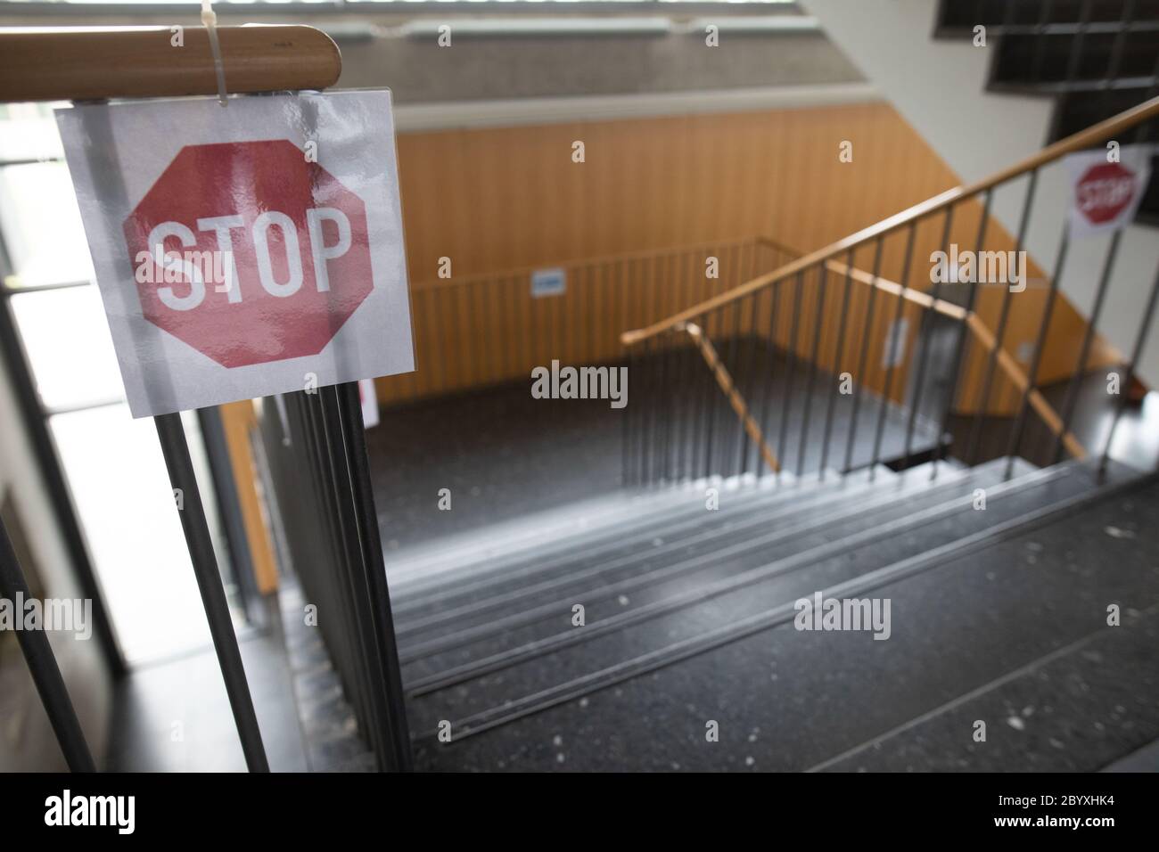 Stop sign scale hi-res stock photography and images - Alamy