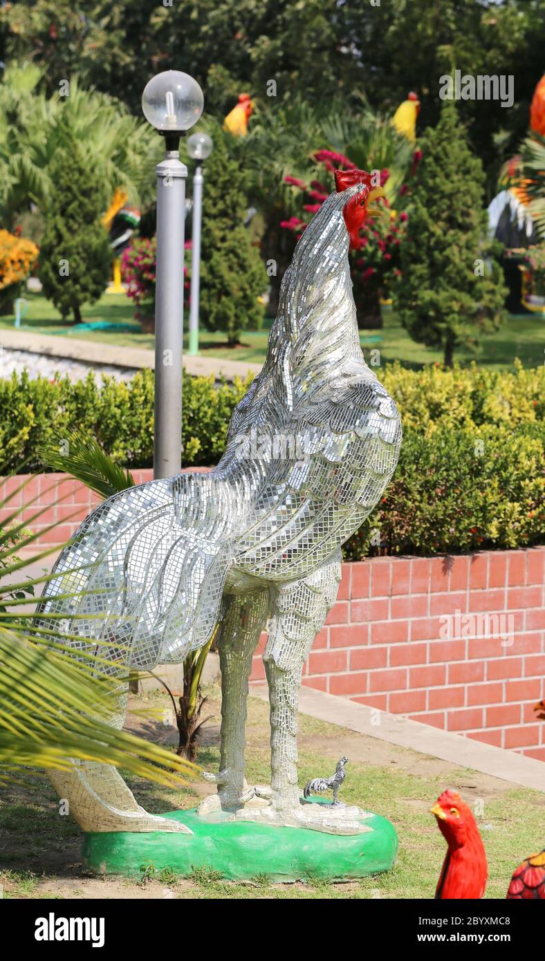 Statue of a rooster Stock Photo - Alamy