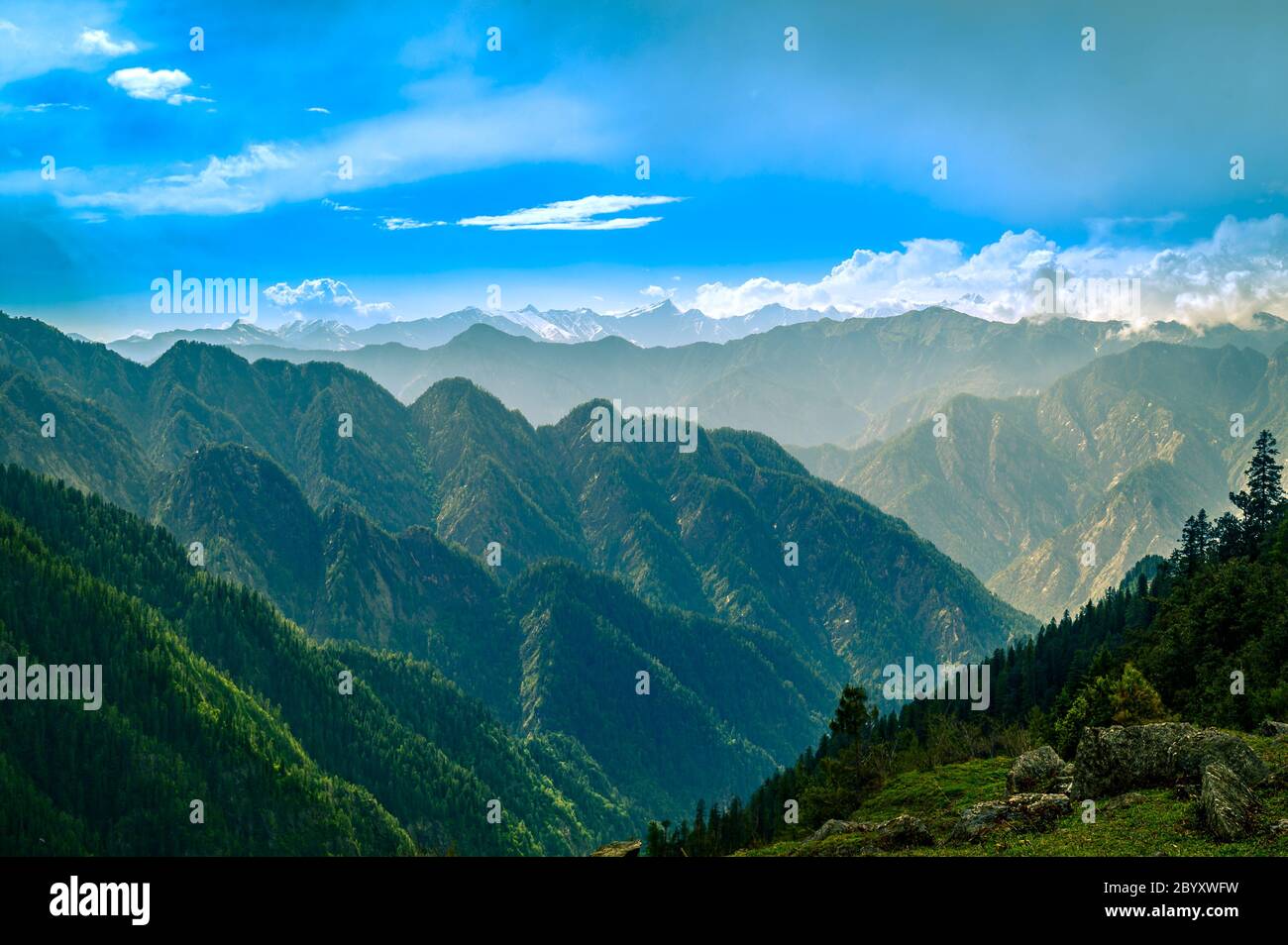 Mountain ranges on Sar pass trek in Parvati Valley, Kasol, Himachal ...