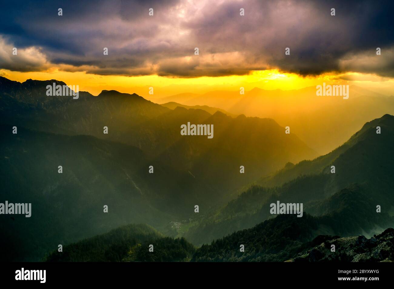 sunset on Sar pass trek on Parvati valley, Kasol, Himachal Pradesh ...