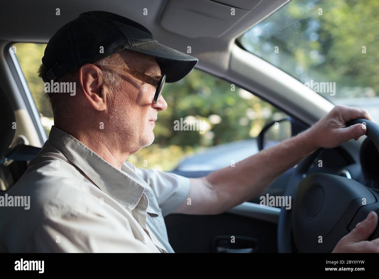 Man wheel hi-res stock photography and images - Alamy
