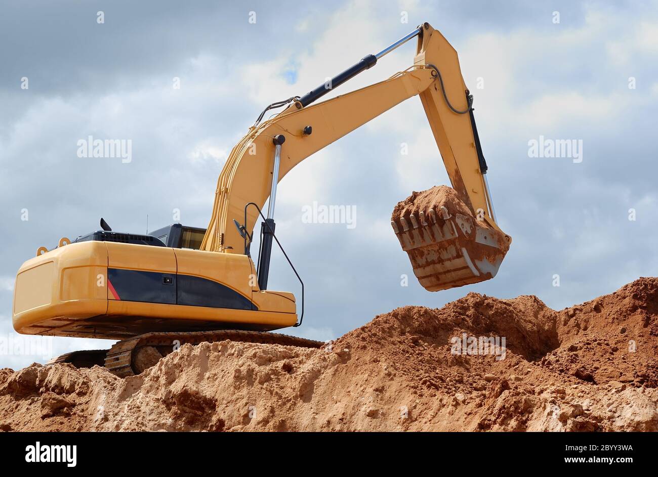 Excavator (rear view Stock Photo - Alamy