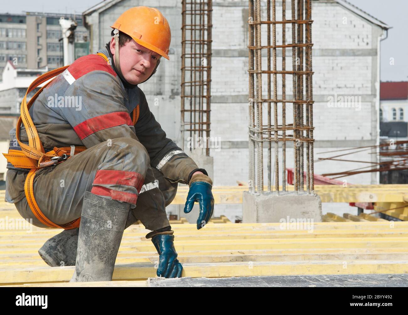 builder worker at construction site Stock Photo - Alamy