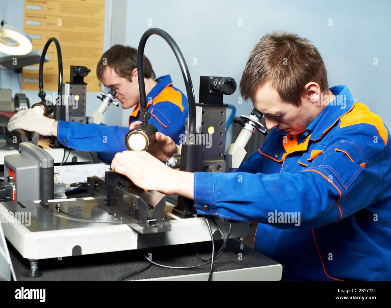 Operative microscope hi-res stock photography and images - Alamy