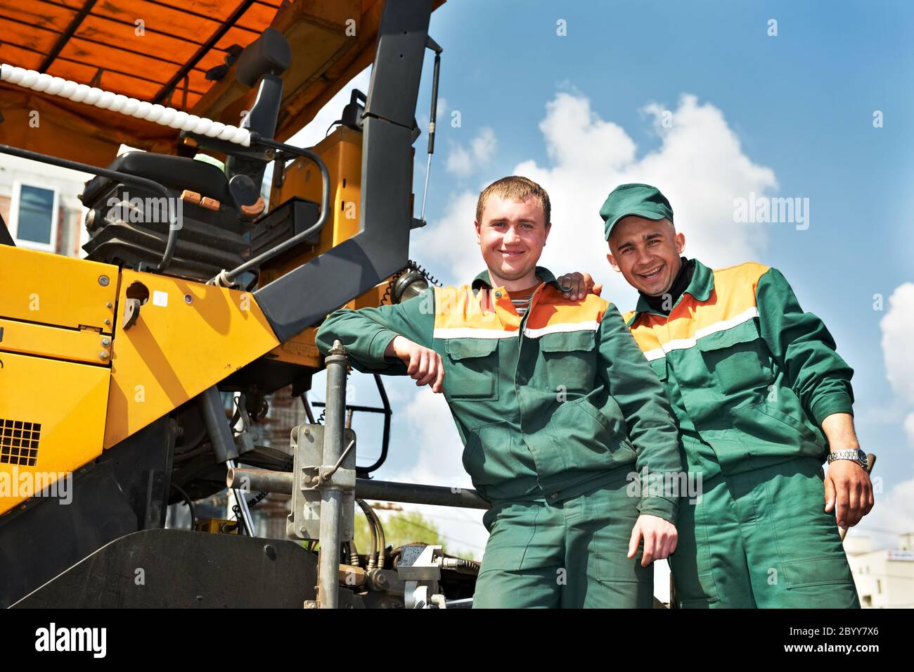 Construction site crew two hi-res stock photography and images - Alamy