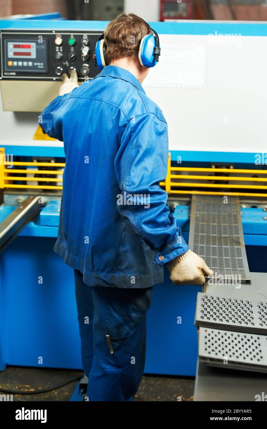 Guillotine sheet shears hi-res stock photography and images - Alamy