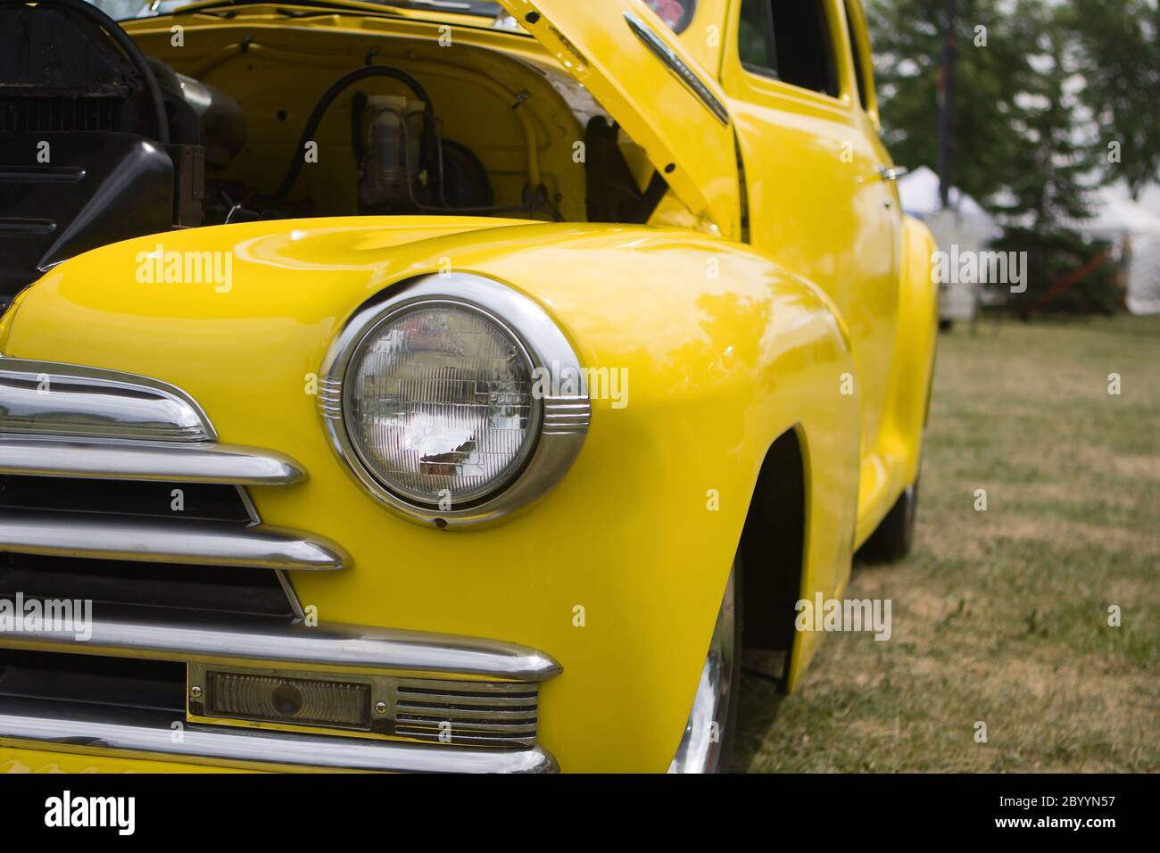 Yellow antique car hi-res stock photography and images - Alamy