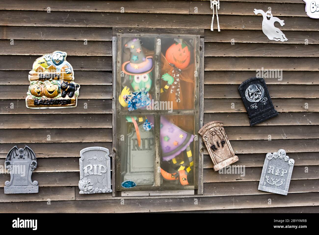 Haunted house window Stock Photo - Alamy