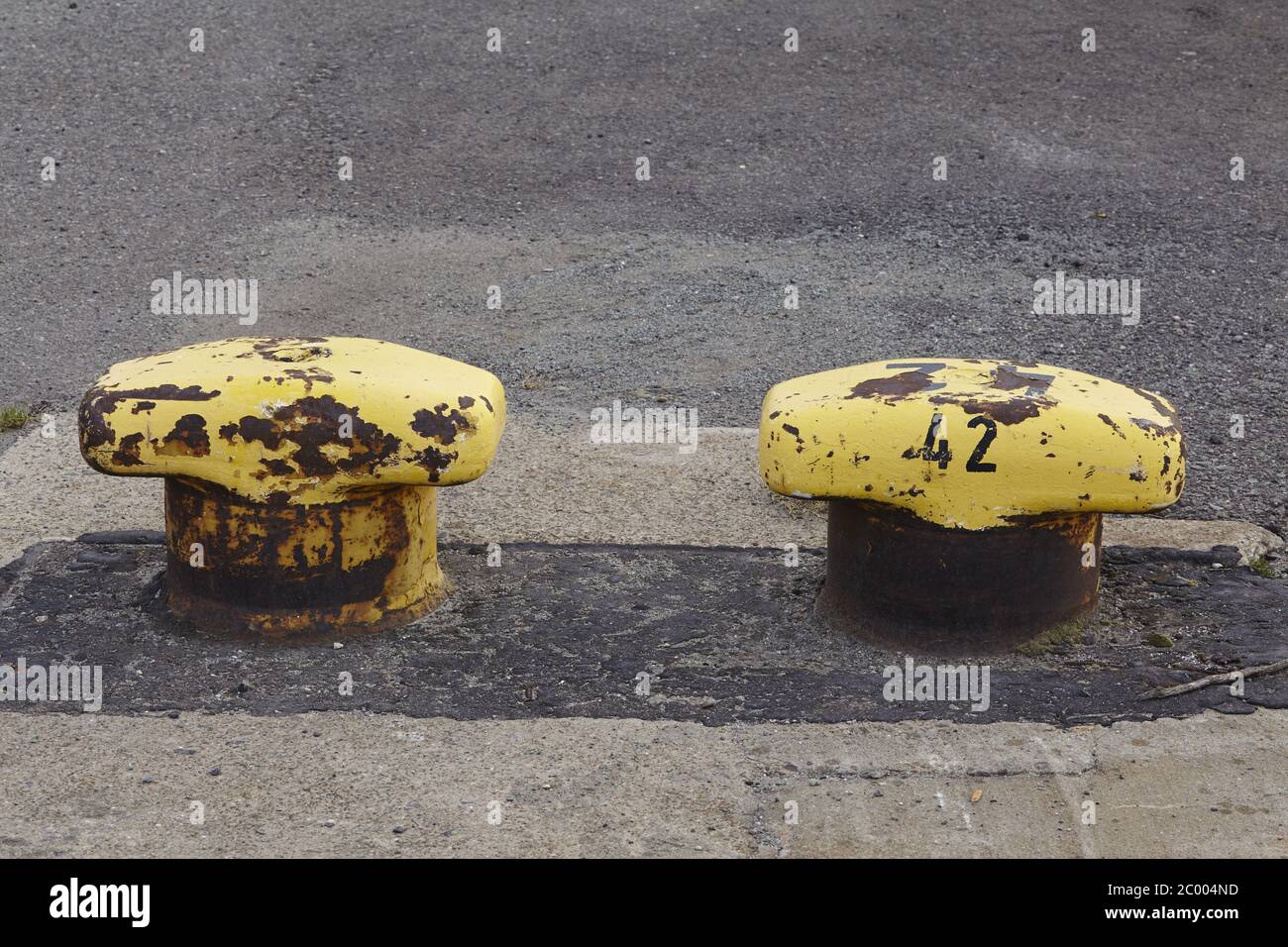 Old double bollard Stock Photo - Alamy