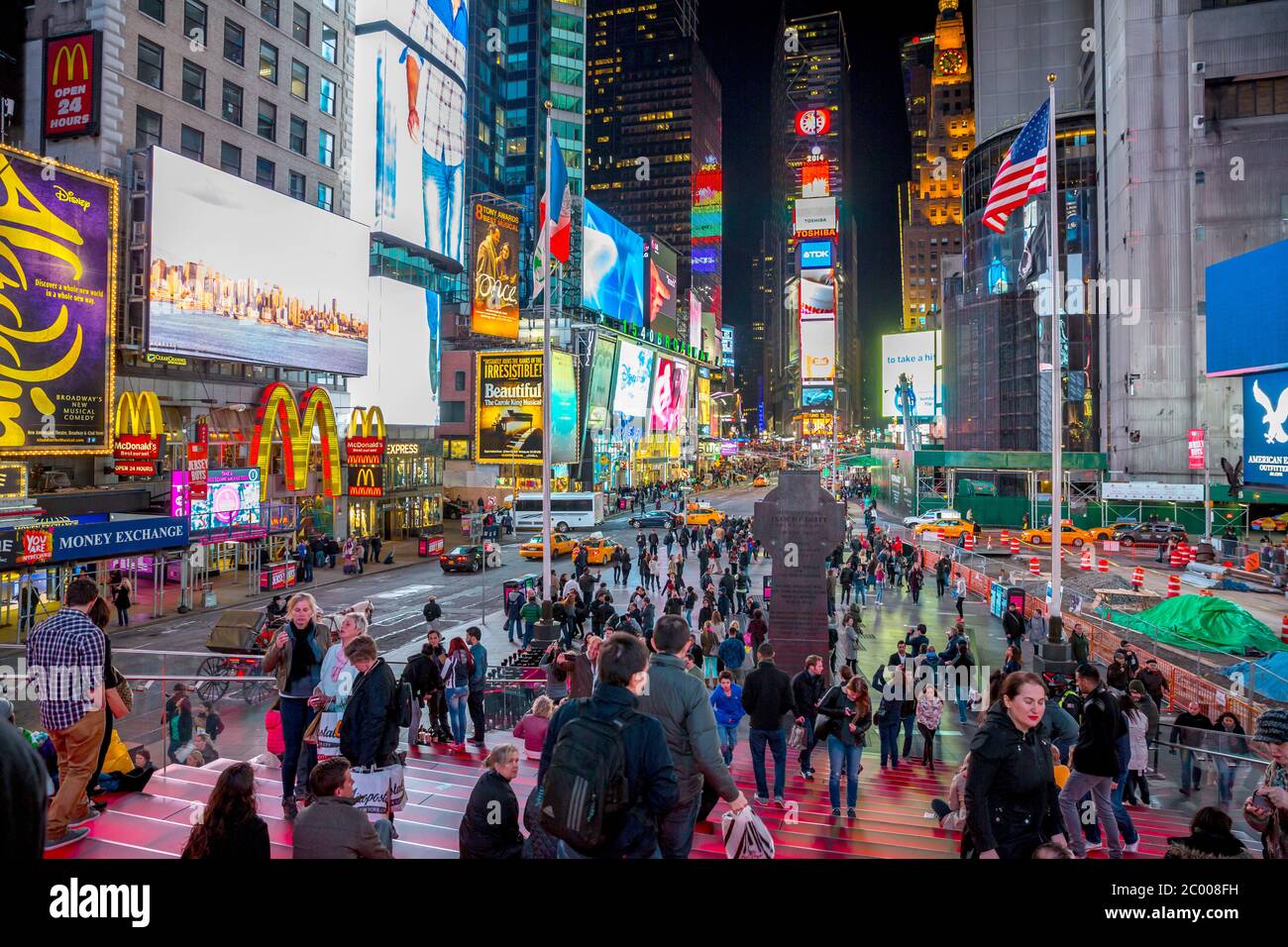 New york bus time square hi-res stock photography and images - Alamy