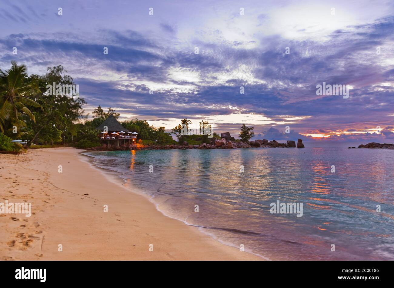 Beach cafe at sunset hi-res stock photography and images - Alamy