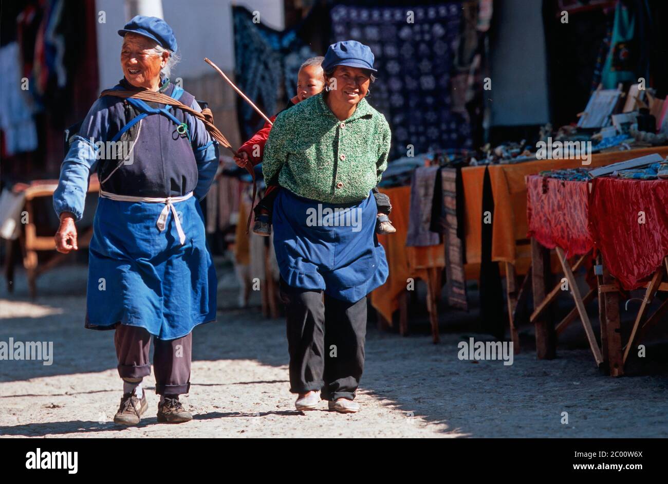 MAIN STREET, BAISHA, TRADITIONAL NAXI VILLAGE, YUNNAN, CHINA Stock ...