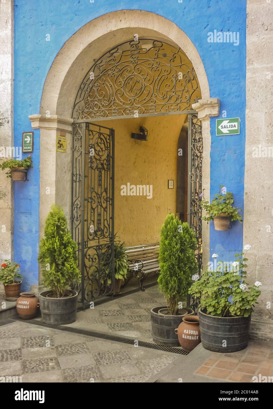 Hispanic architecture hi-res stock photography and images - Alamy