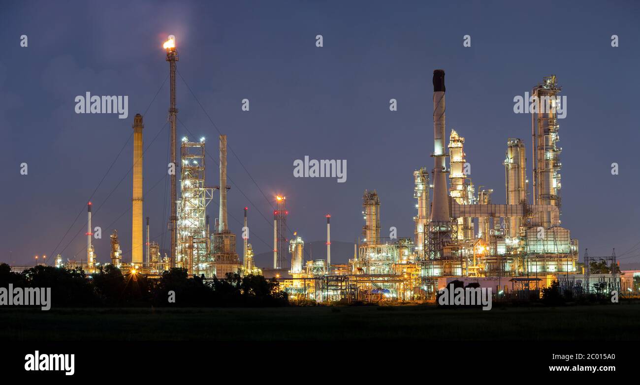 Oil Refinery Factory Stock Photo - Alamy