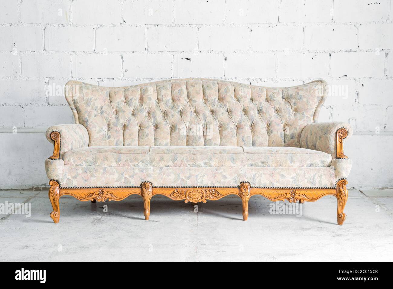 classical style Sofa Stock Photo - Alamy