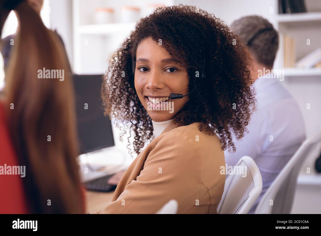Portrait black customer support hi-res stock photography and images - Alamy