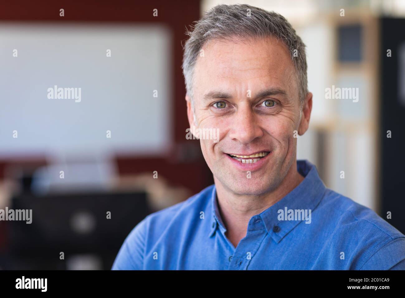 Modern businessman smiling camera close hi-res stock photography and ...