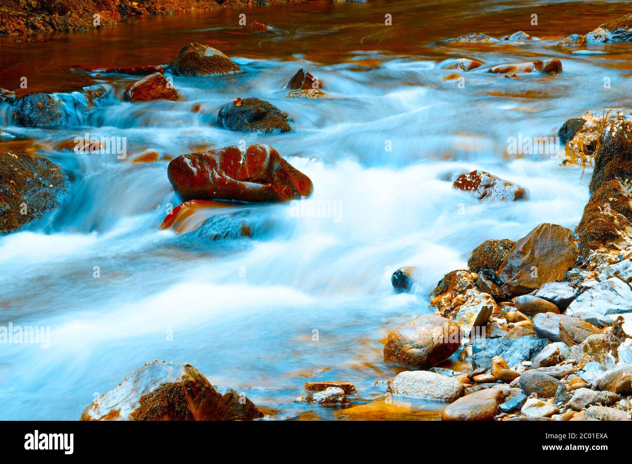 Underwater lake and source hi-res stock photography and images - Alamy