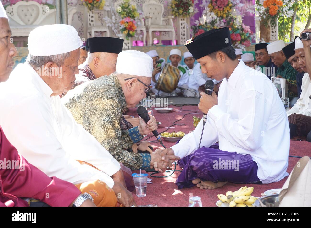 culture of marriage in Indonesia, East Java Stock Photo - Alamy