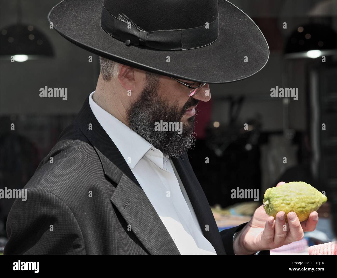 The religious Jew with beard Stock Photo - Alamy