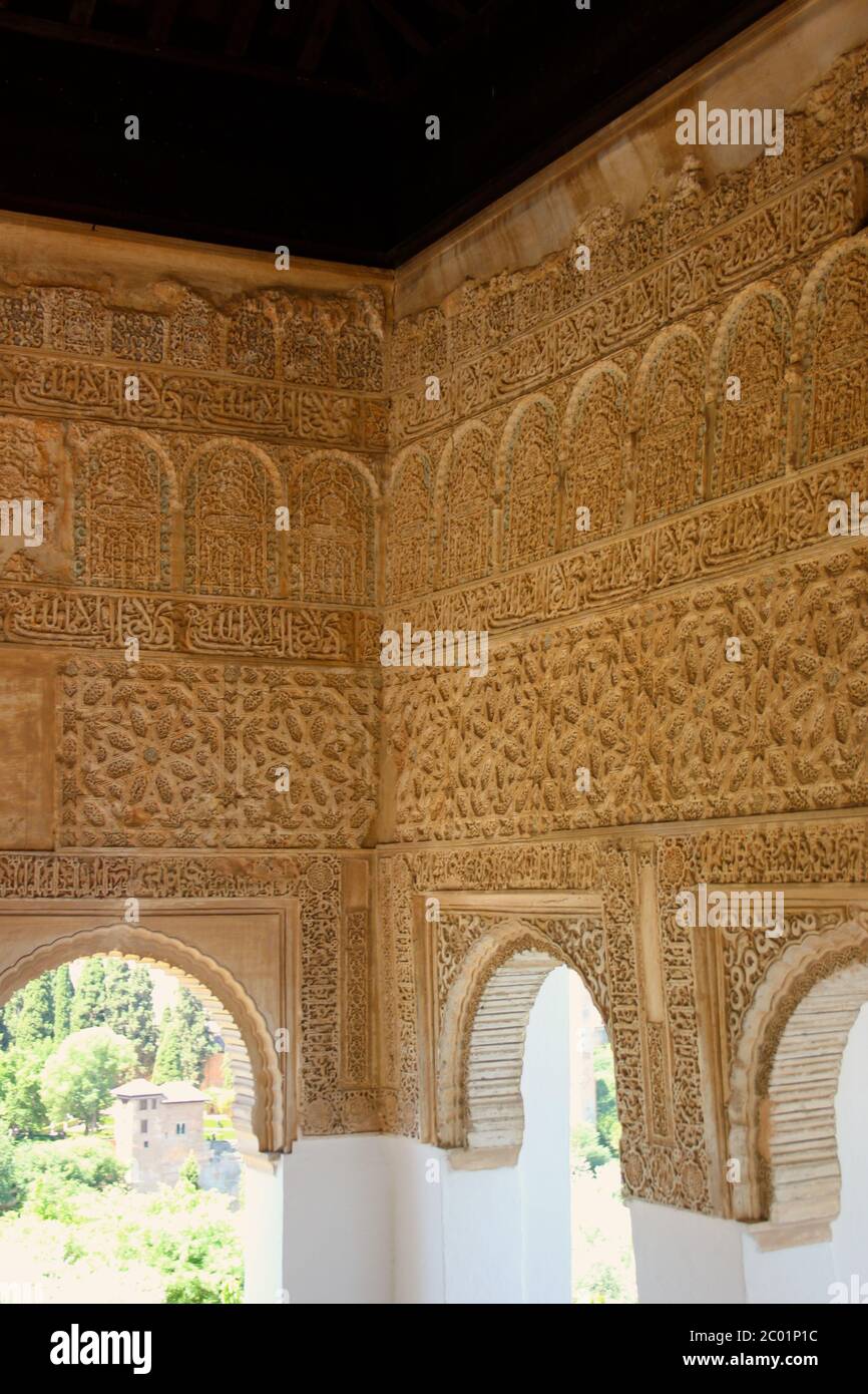 Outside alhambra walls hi-res stock photography and images - Alamy