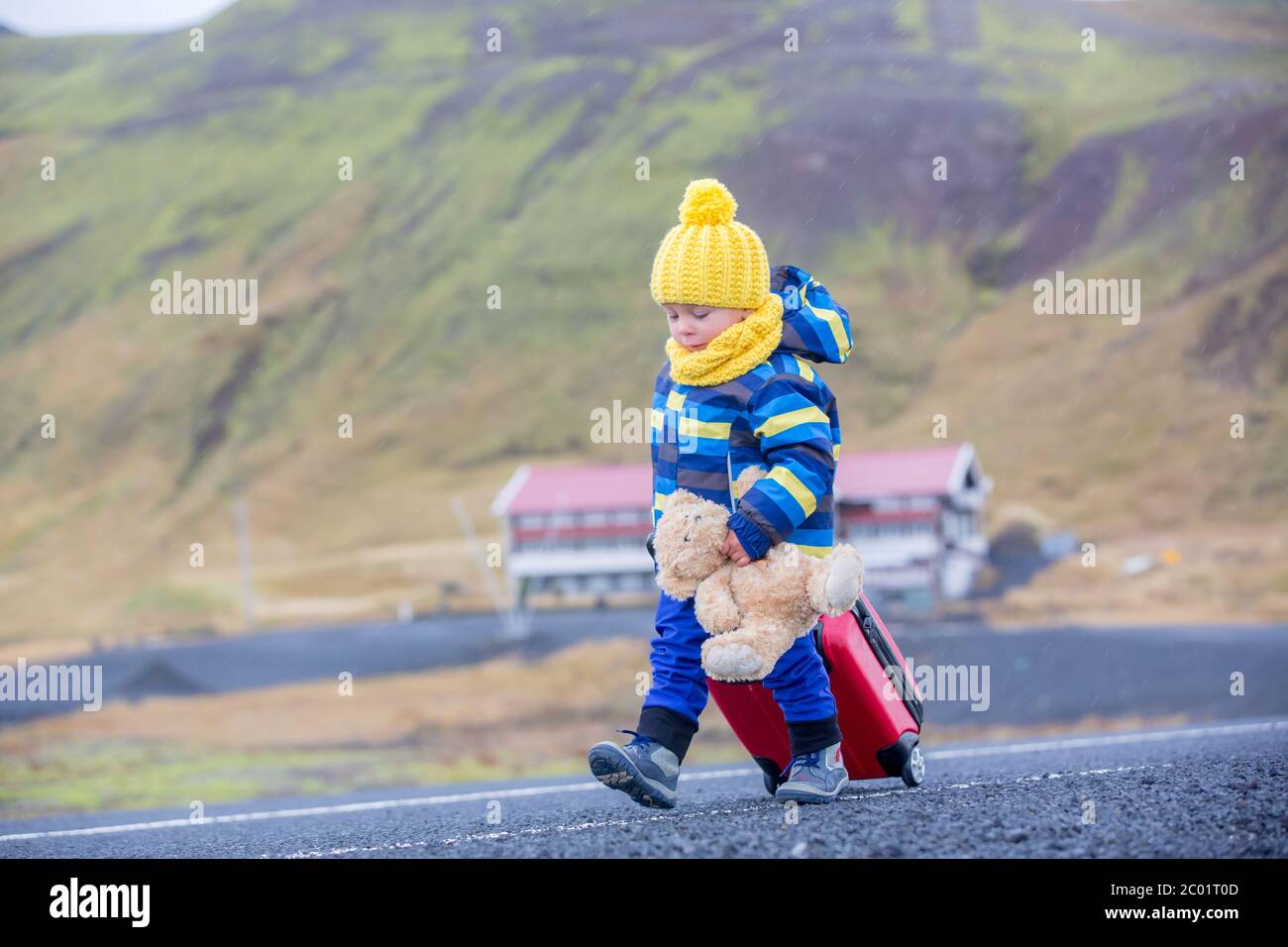 Child running on path rear view hi-res stock photography and images - Alamy