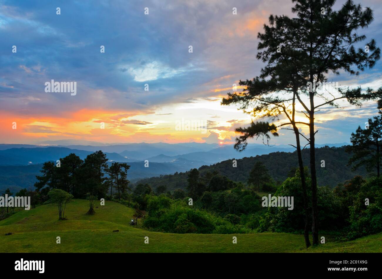 High mountain sunset hi-res stock photography and images - Alamy