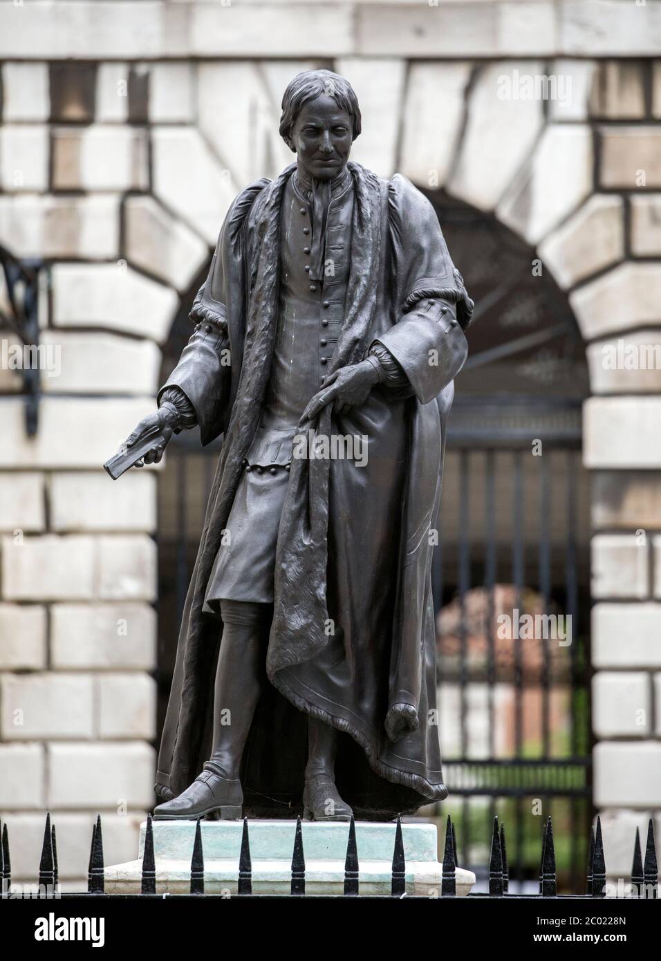 Thomas Guy Statue High Resolution Stock Photography and Images - Alamy