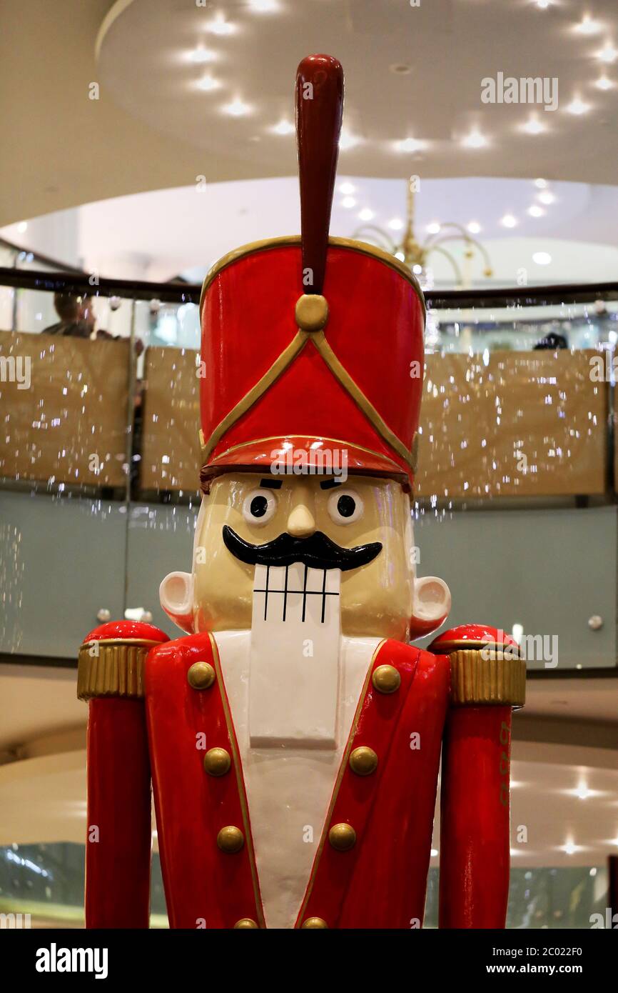 Nutcracker statue hi-res stock photography and images - Alamy