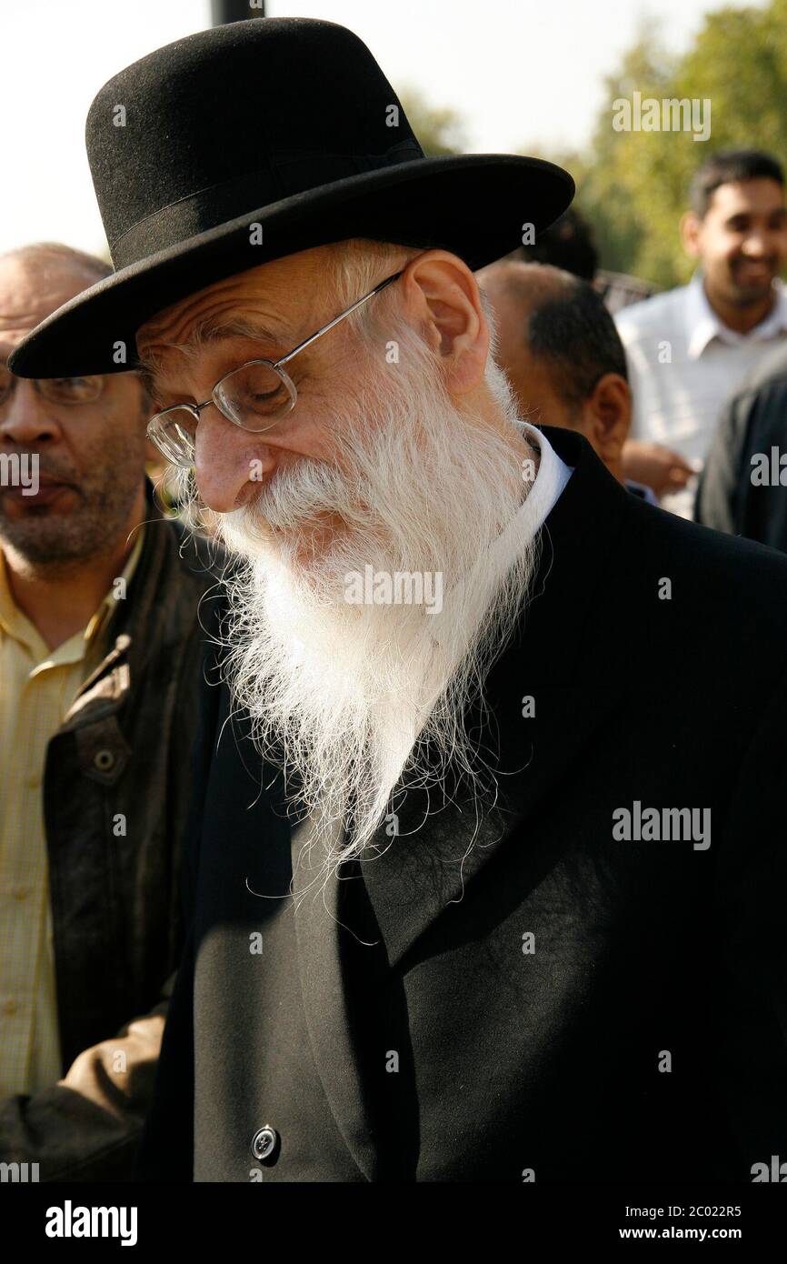 Rabbi ahron cohen hi-res stock photography and images - Alamy